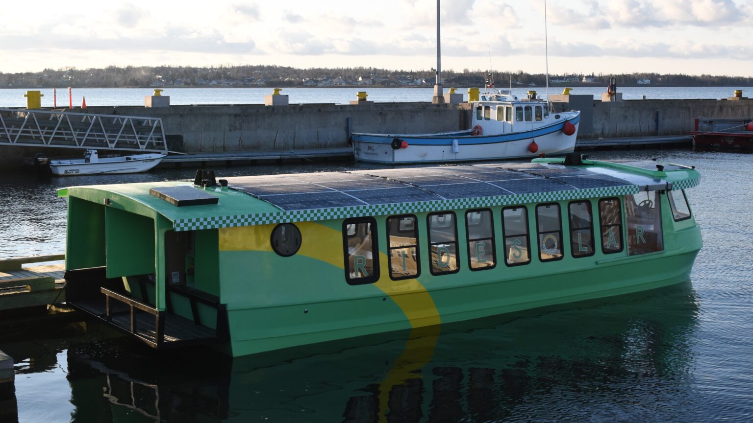 Isola Solaretta – Solar Tour Boat – E.Y.E. Marine Consultants